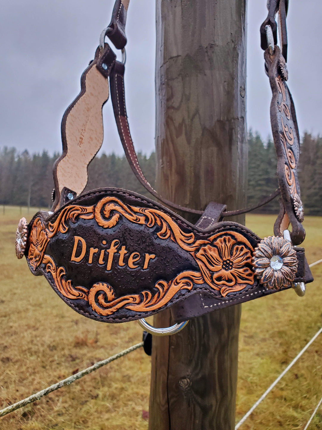 Fancy Tooled Full Leather Halter Shape #2 – TTT-Custom-Leather-